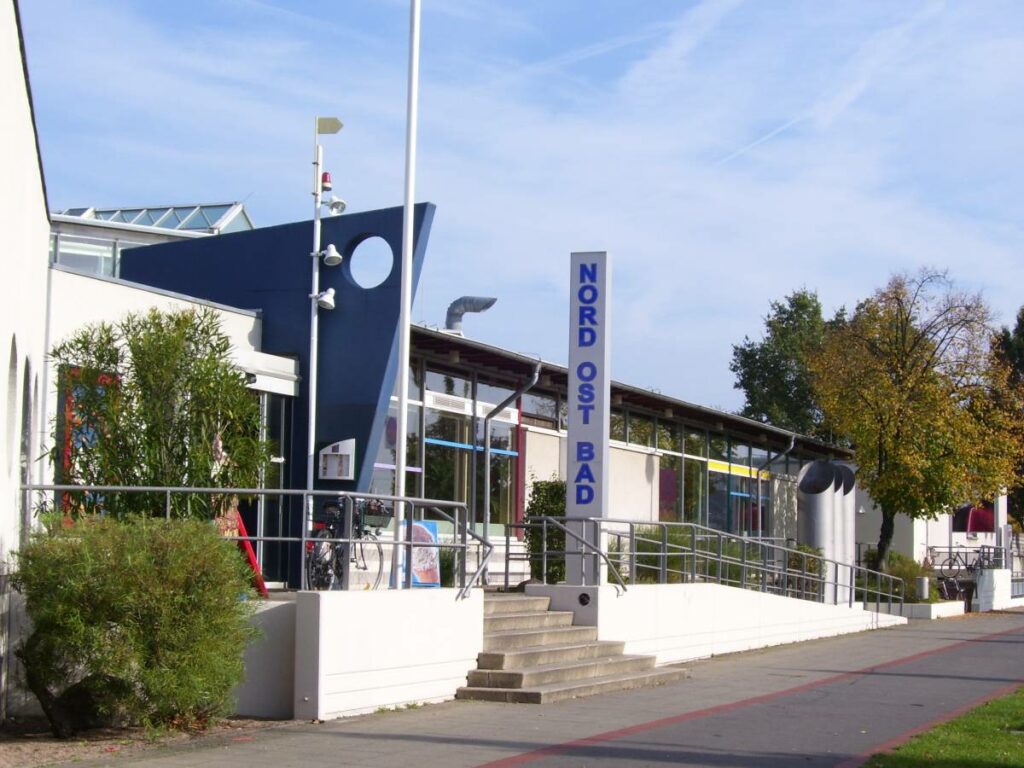 Wiederaufgebautes Nord-Ost-Bad eingeweiht - Hannover entdecken ... Wiederaufgebautes Nord-Ost-Bad eingeweiht - Hannover entdecken ...